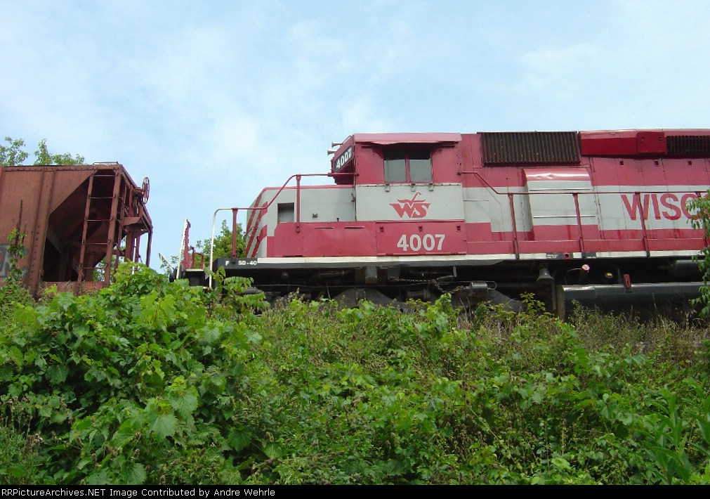 WSOR 4007 on the "cliffside"
